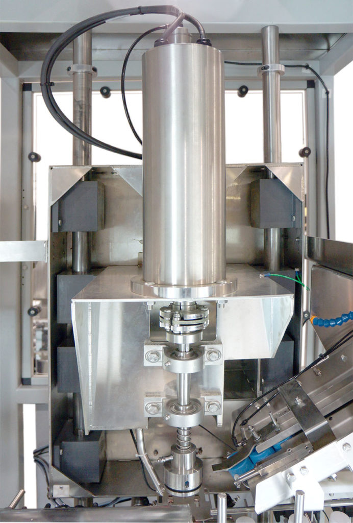 Servo Chuck Capping Machine